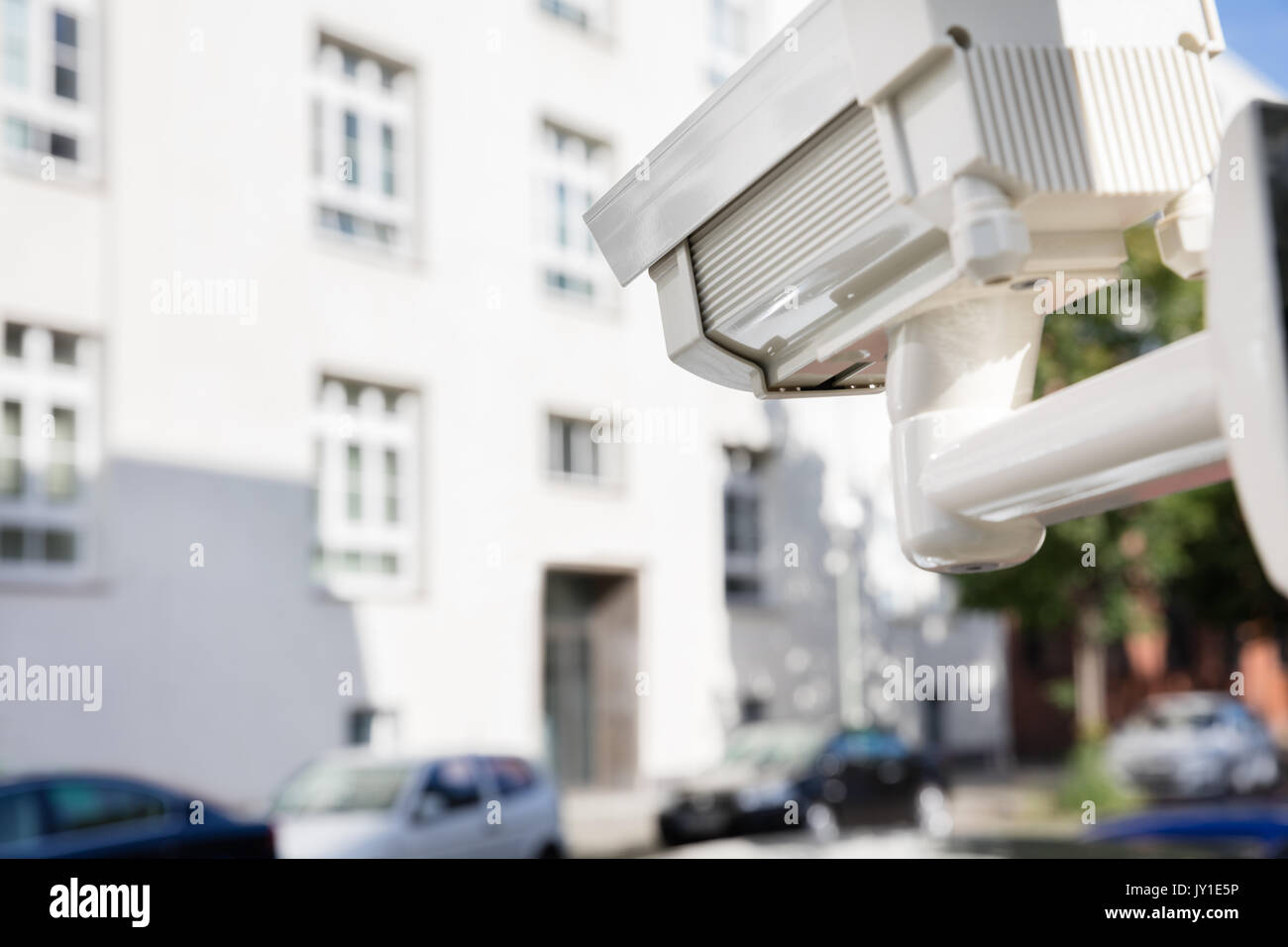 Security camera outside hi-res stock photography and images - Alamy