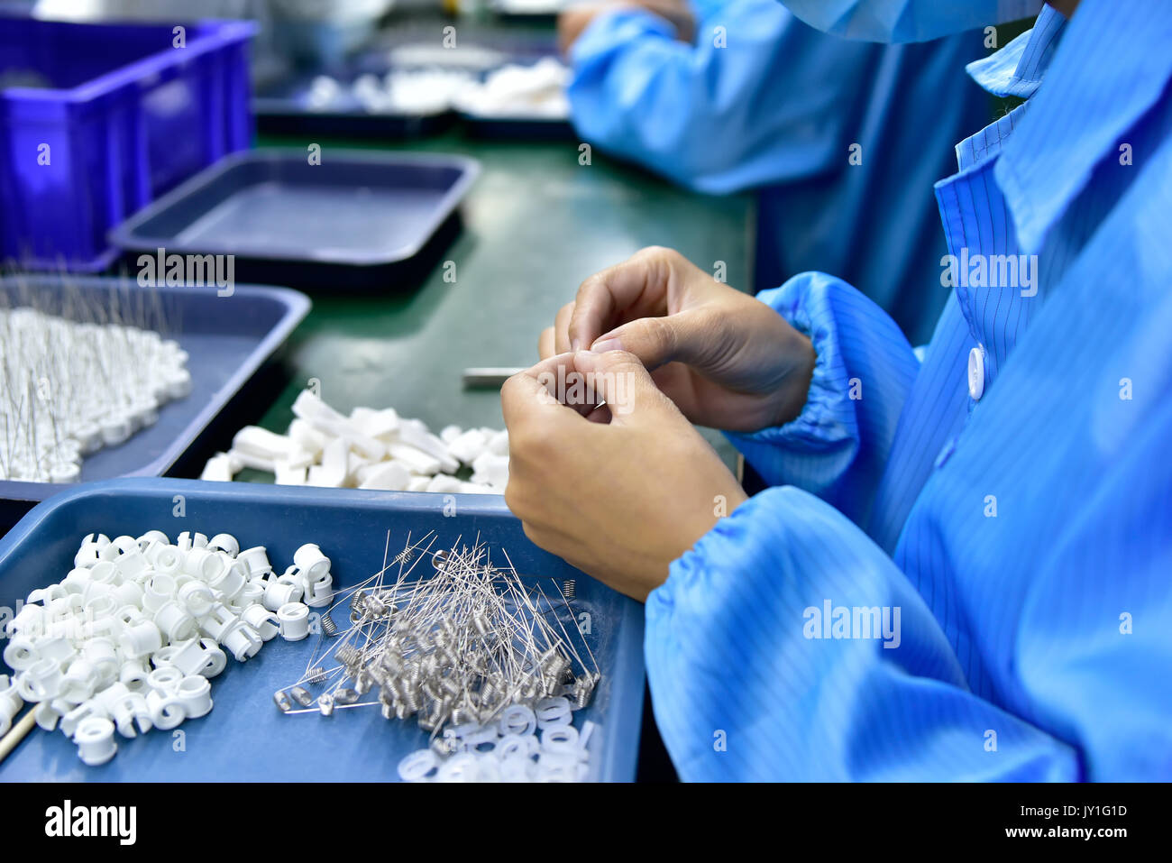 Factory shift work assembly line hi-res stock photography and images ...