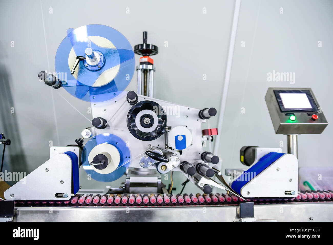 Labeling machine hi-res stock photography and images - Alamy