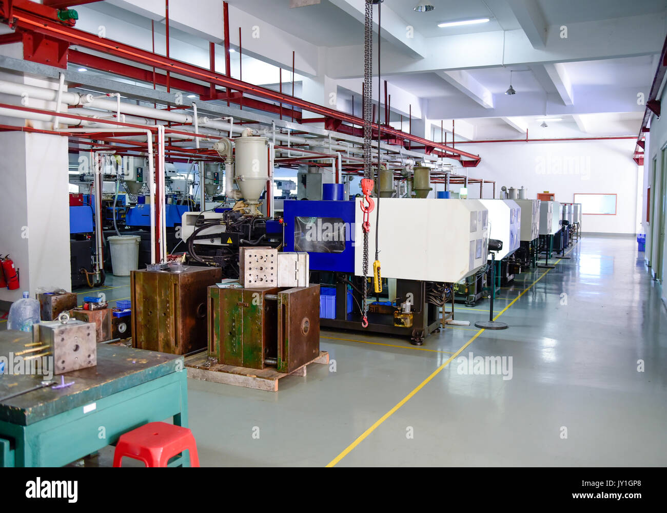 Mechanical engineering workshop hi-res stock photography and images - Alamy