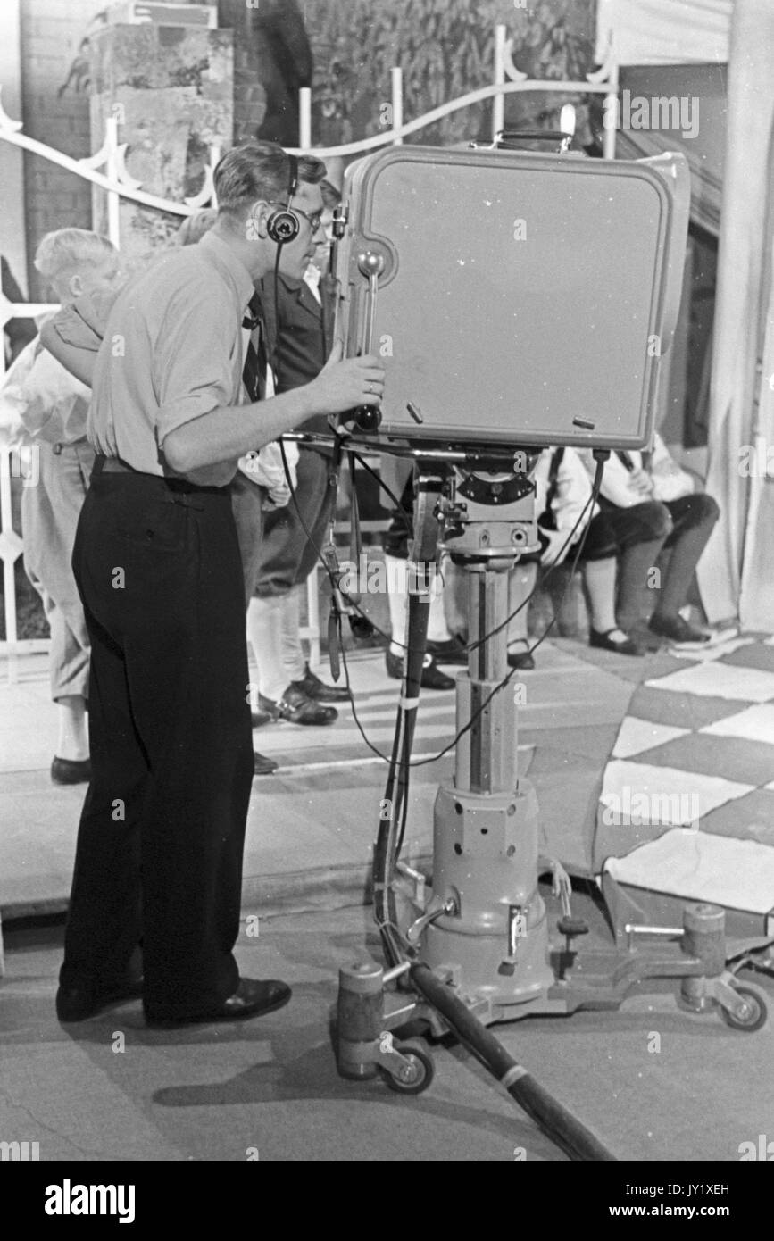 1930s Tv Stock Photos & 1930s Tv Stock Images - Alamy