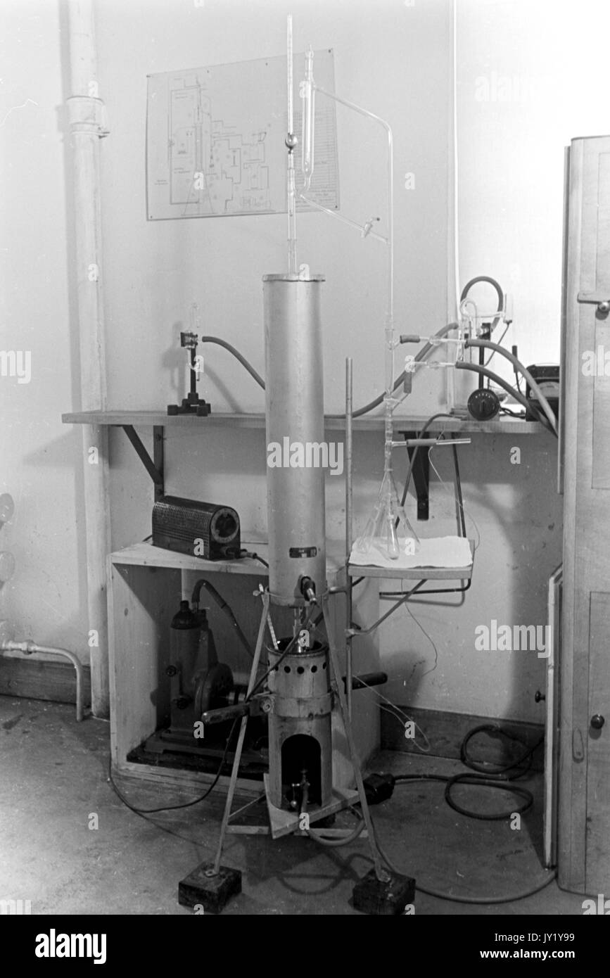 1930s Research Laboratory High Resolution Stock Photography and Images ...