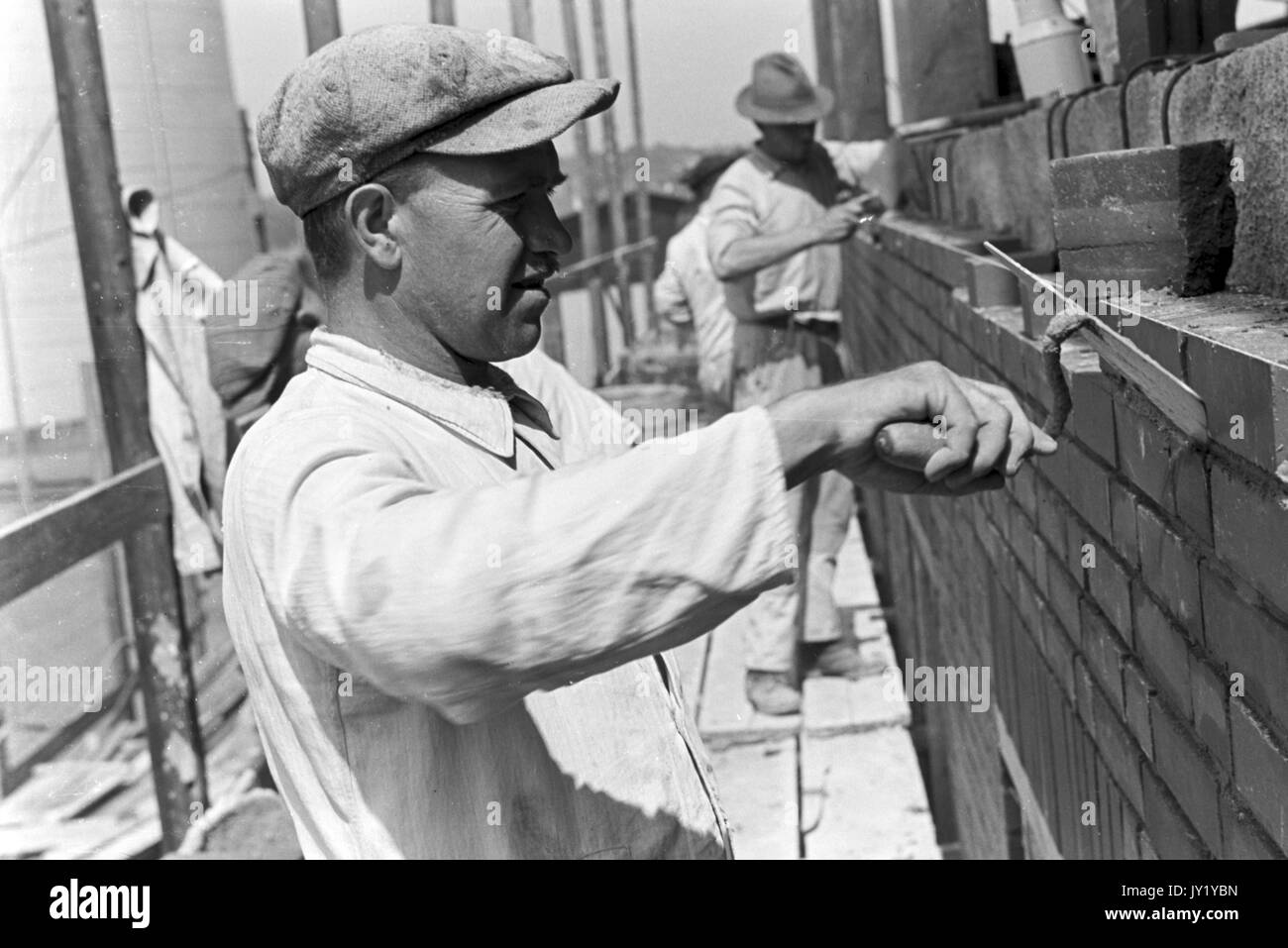 Vintage Construction Brick Layers Black and White Stock Photos & Images ...