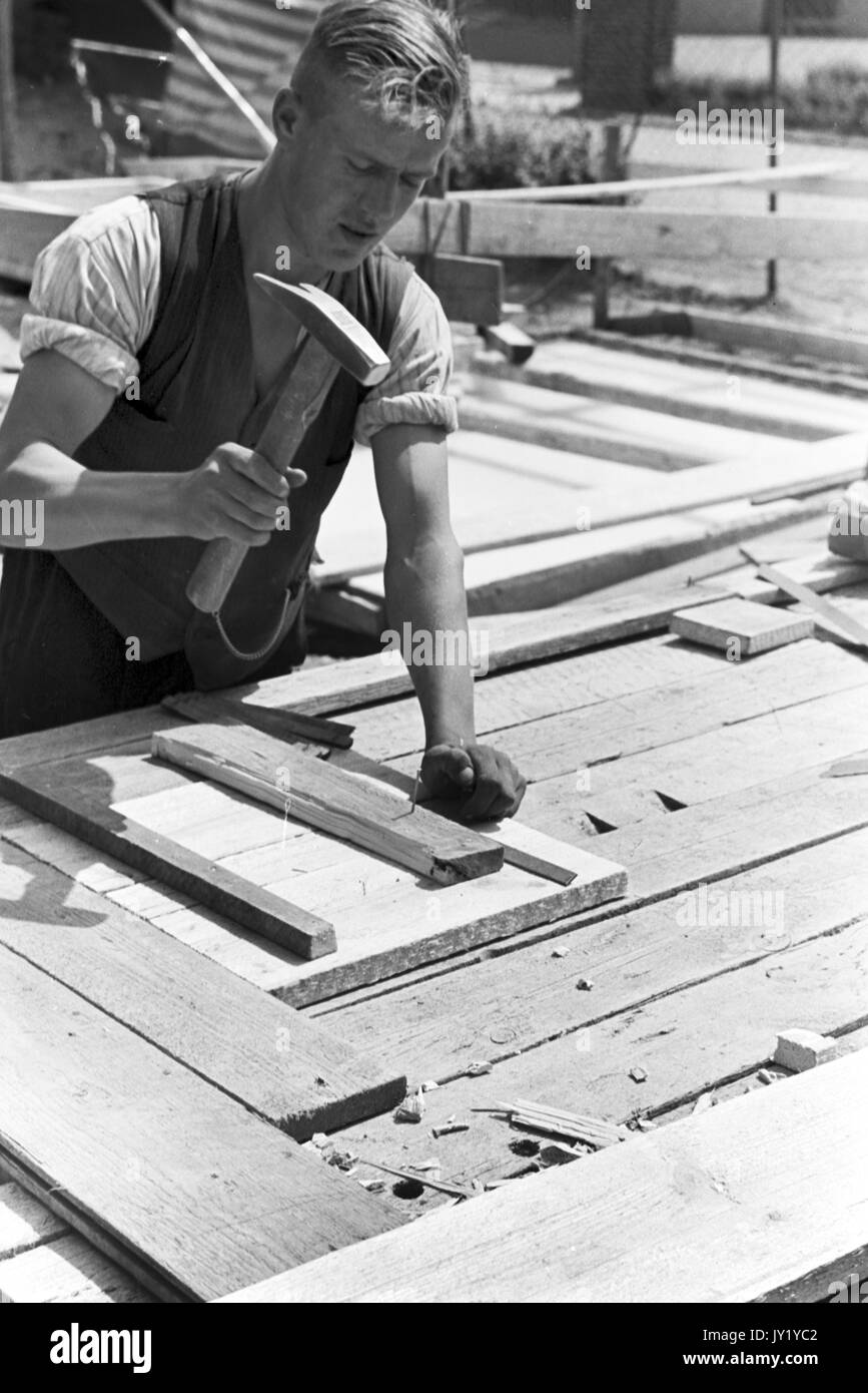 Vintage Carpenter High Resolution Stock Photography and Images - Alamy