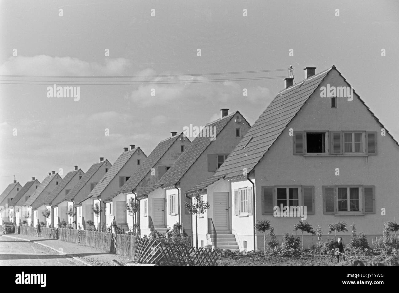 Identical Houses Stock Photos & Identical Houses Stock Images - Alamy