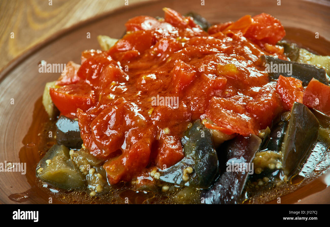 Soslu patlican hi-res stock photography and images - Alamy