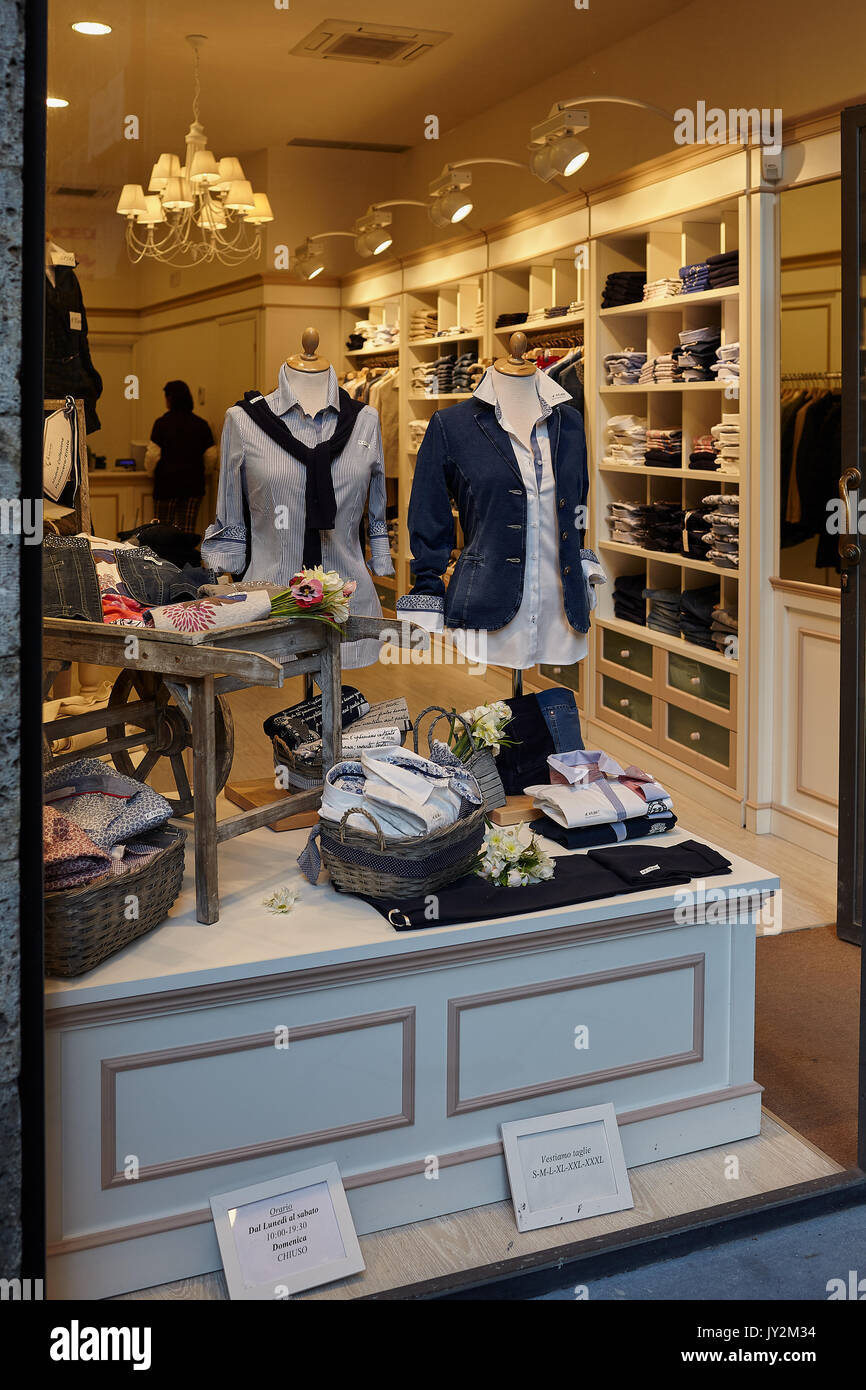 Woman shopping clothes italy hi-res stock photography and images - Alamy