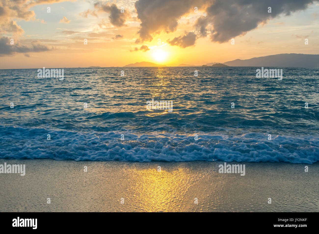 Beautiful sunset at the beach, seascape Stock Photo - Alamy