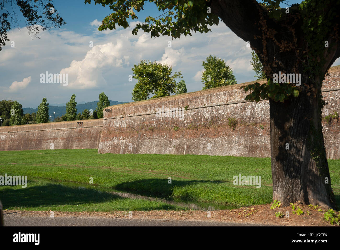 Renaissance walls hi-res stock photography and images - Alamy