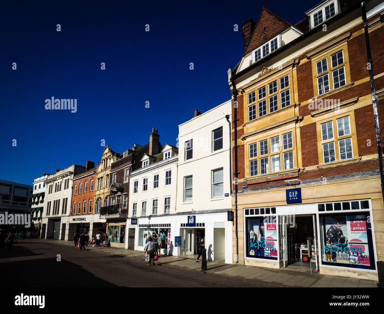 Row of shops hi-res stock photography and images - Alamy