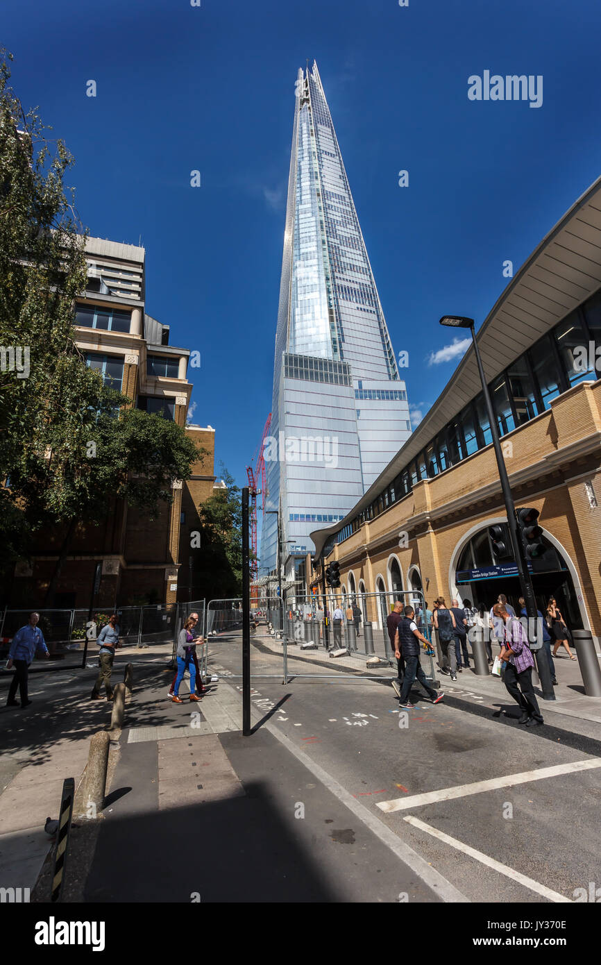 Shard recreation leisure tourism london vertical upright architecure ...