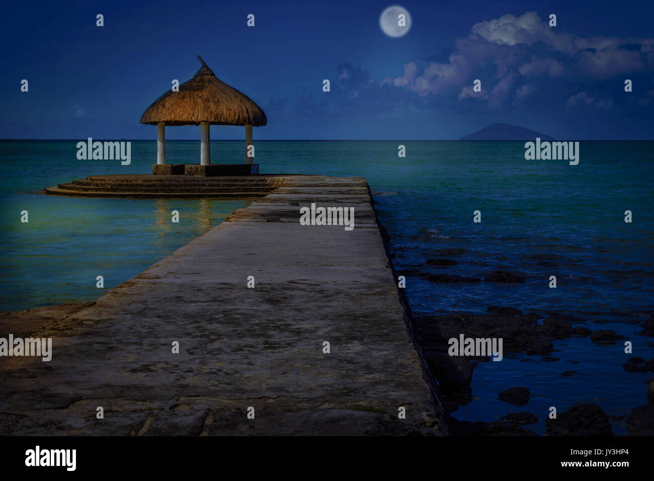 Moonlight jetty hi-res stock photography and images - Alamy