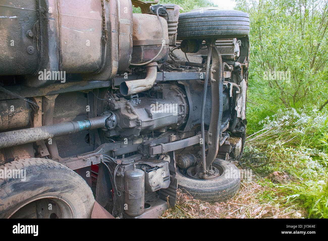 Car accident crash collapse failure hi-res stock photography and images ...