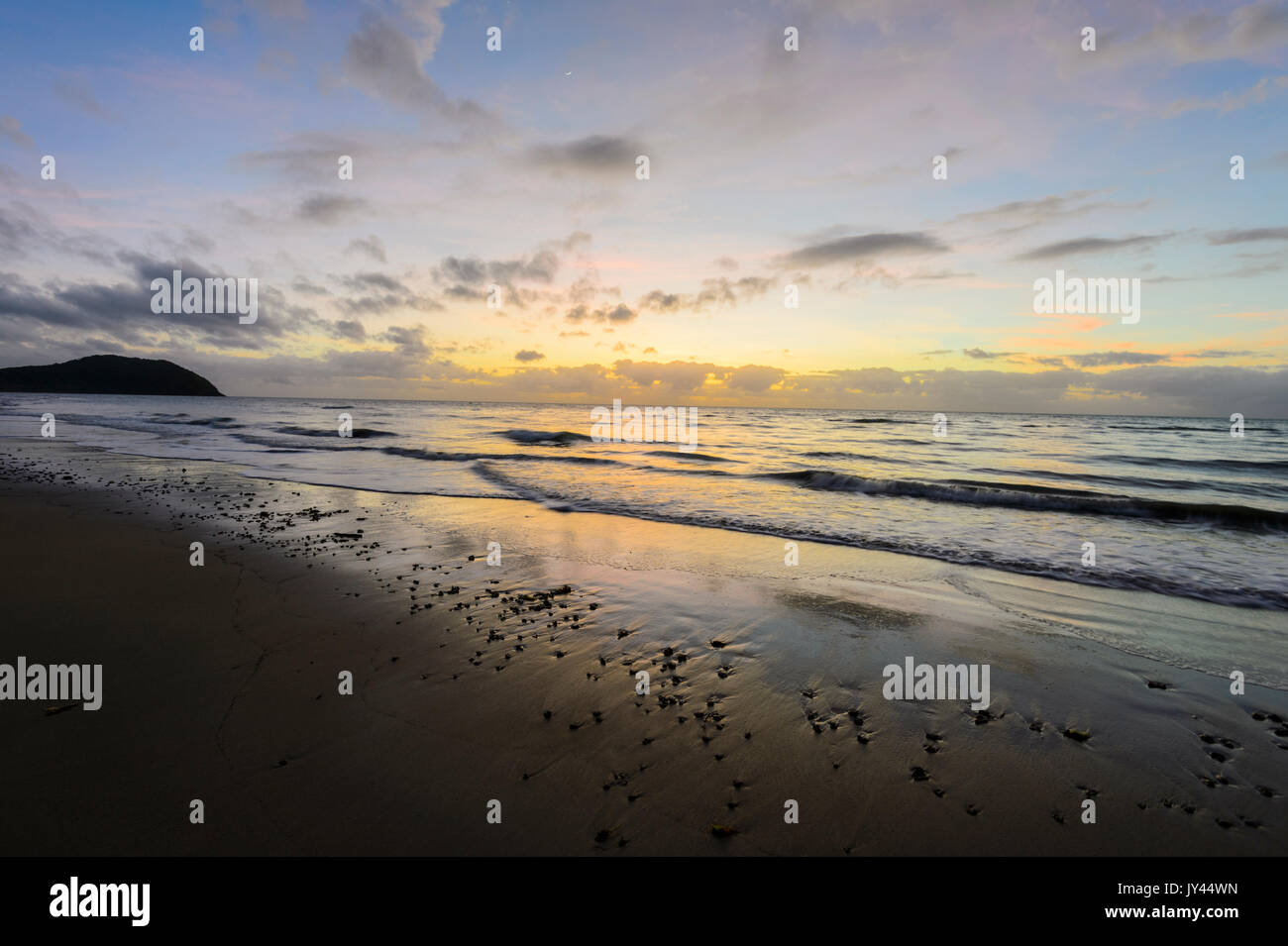 Sunrise at Myall Beach, Cape Tribulation, Daintree National Park, Far ...