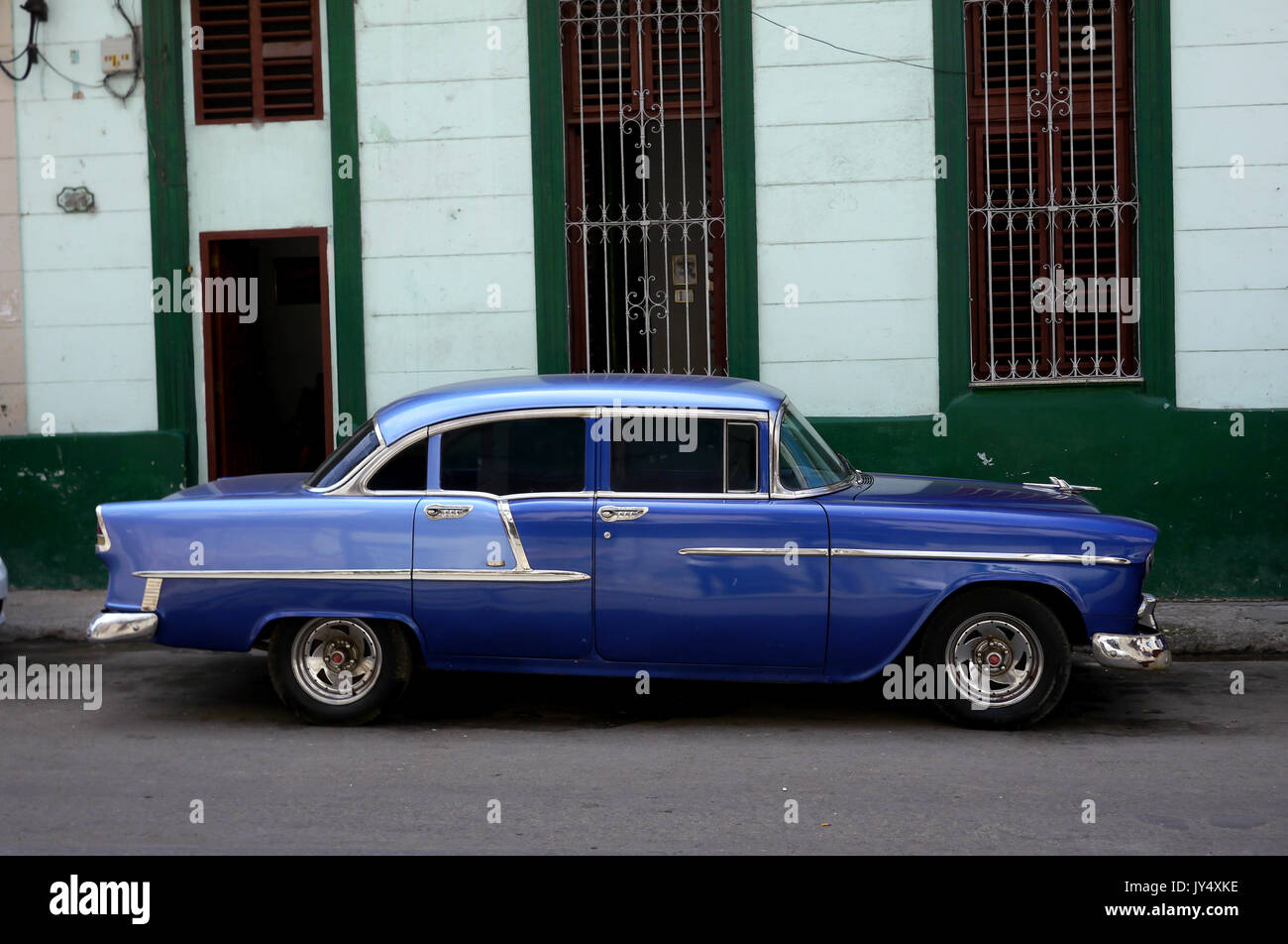Old blue car hi-res stock photography and images - Alamy