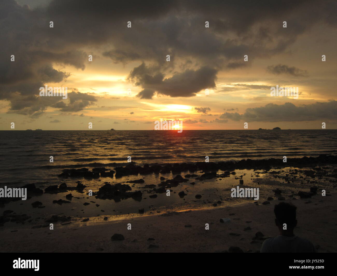 Beach sunset view hi-res stock photography and images - Alamy