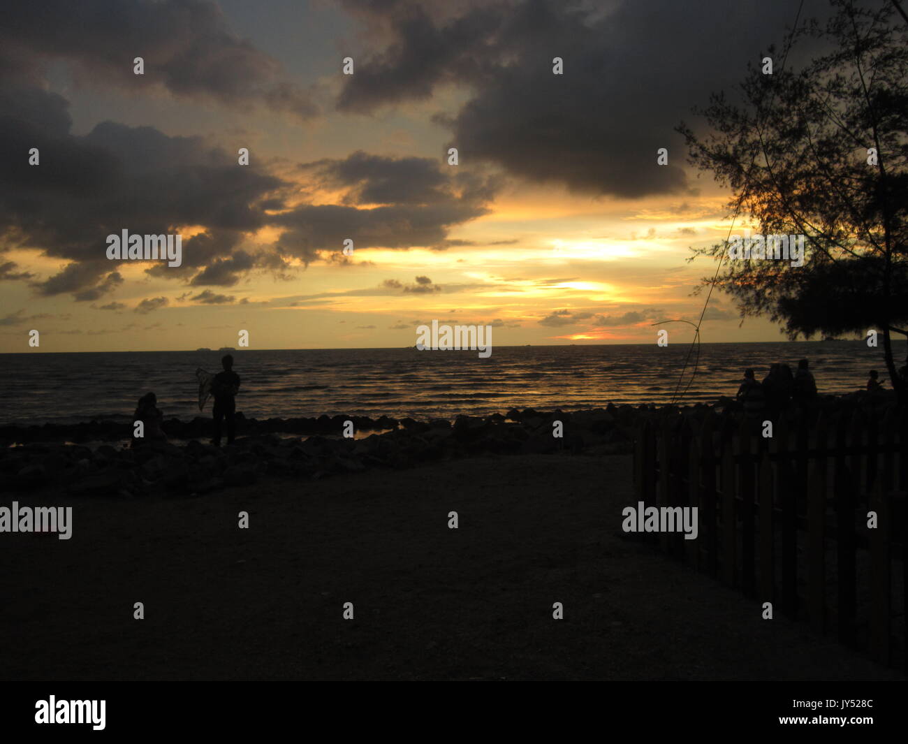 Beach sunset view hi-res stock photography and images - Alamy