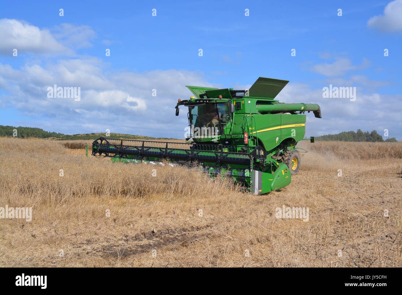 John Deere S690i Combine Harvester Stock Photo - Alamy
