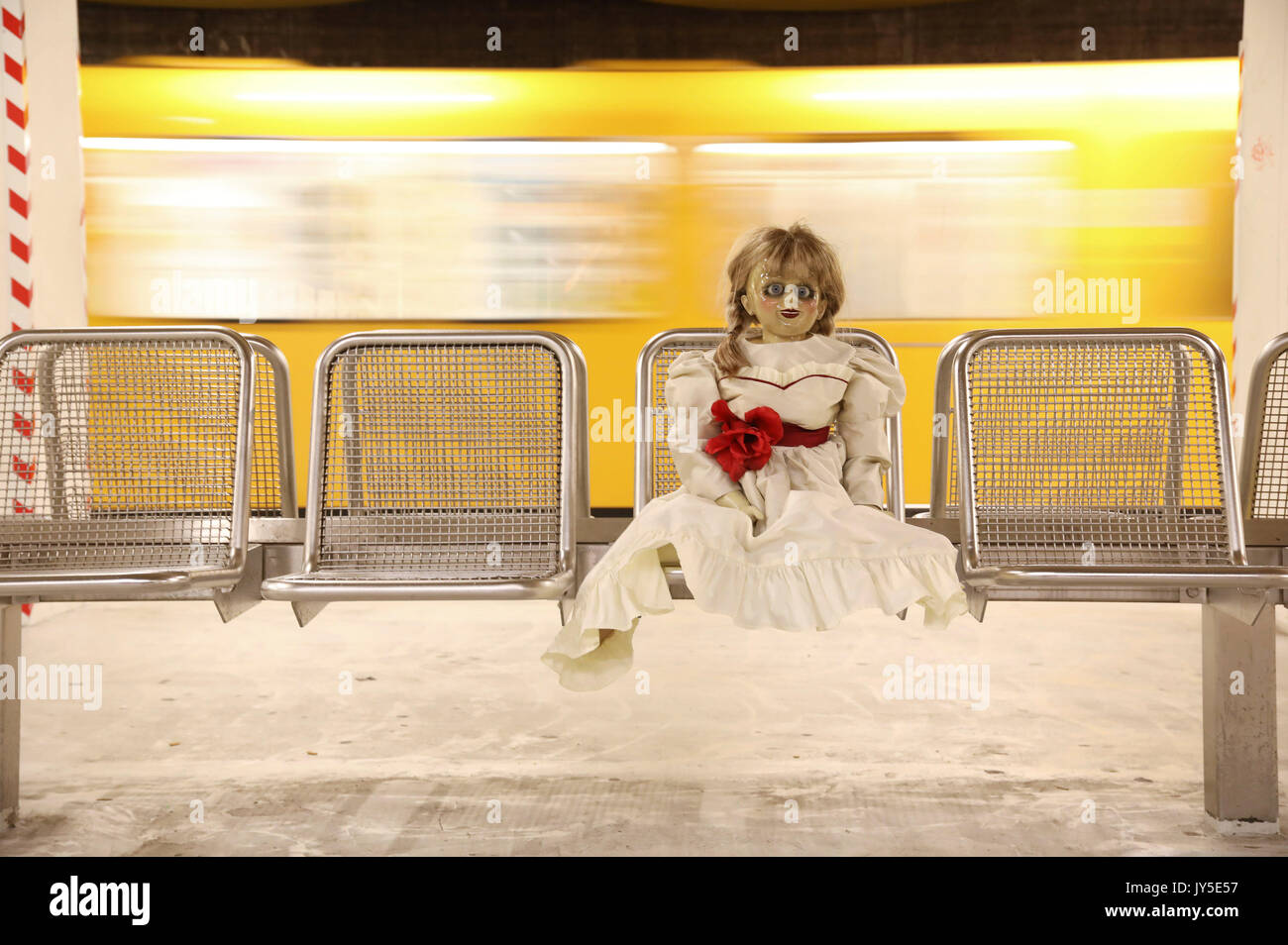 Annabelle movie doll hi-res stock photography and images - Alamy