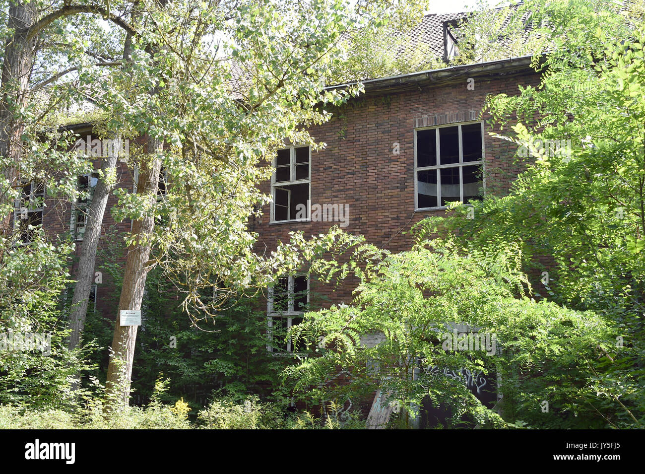 Hidden military bases hi-res stock photography and images - Alamy