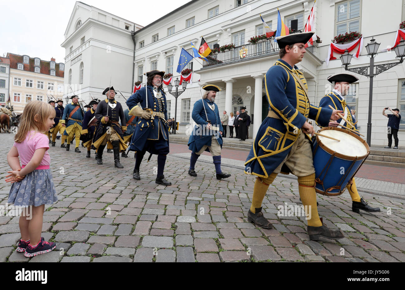 Carolean hi-res stock photography and images - Alamy
