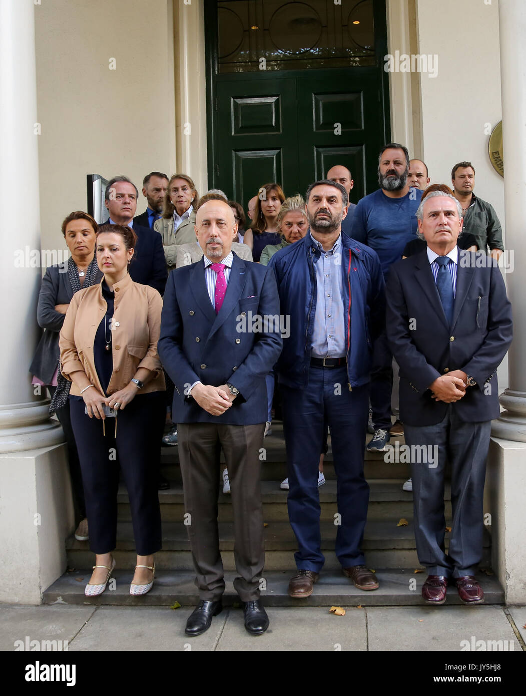 Spanish Embassy. London, UK. 18th Aug, 2017. Staff at the Spanish ...