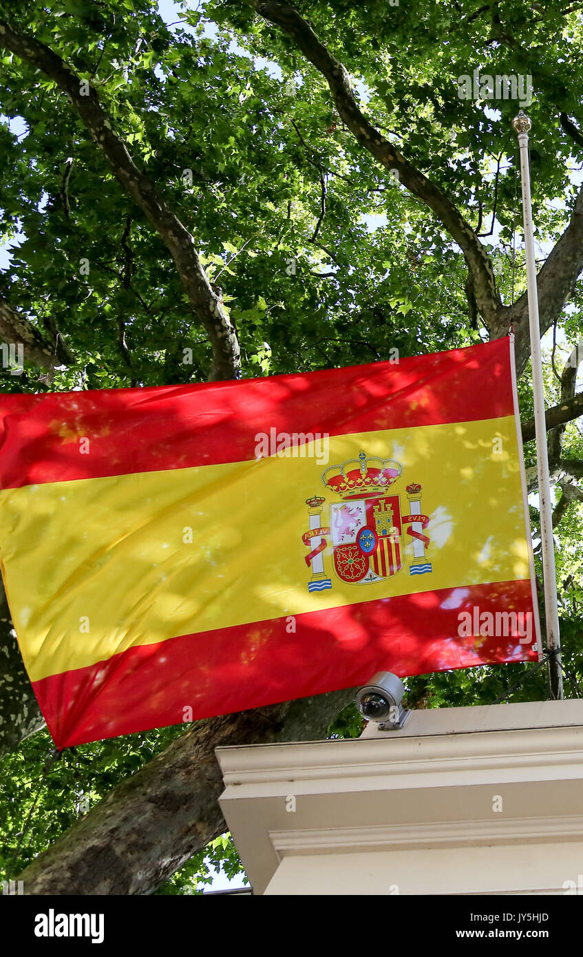 Spanish embassy london hi-res stock photography and images - Alamy