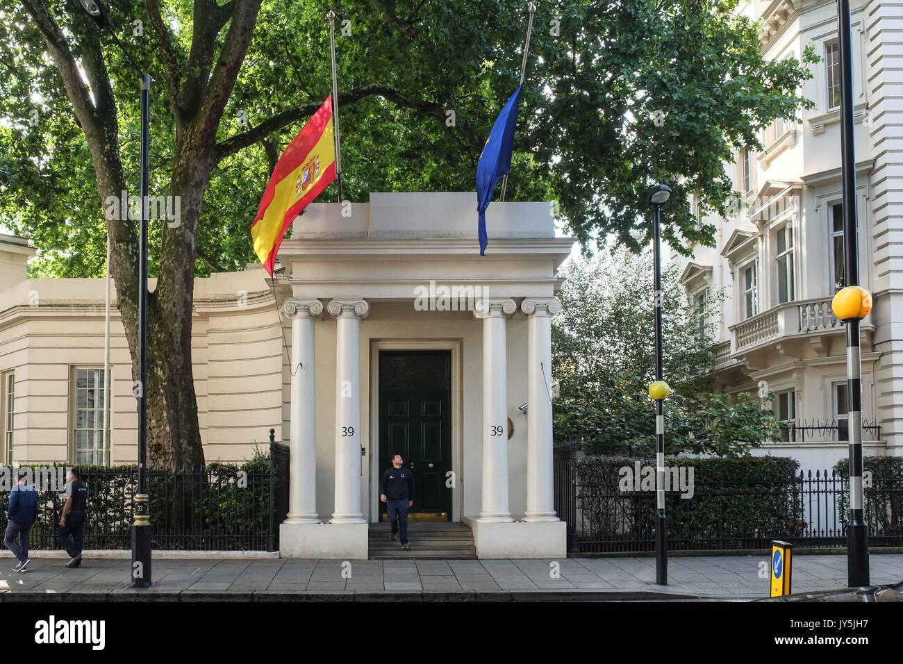 London spanish embassy hi-res stock photography and images - Alamy