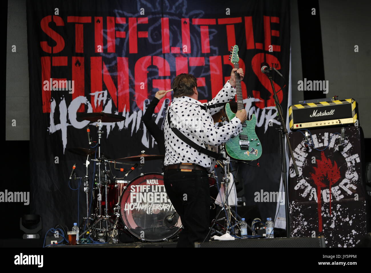 Devon, UK. 18th Aug, 2017. Jake Burns with Stiff Little Fingers perform ...