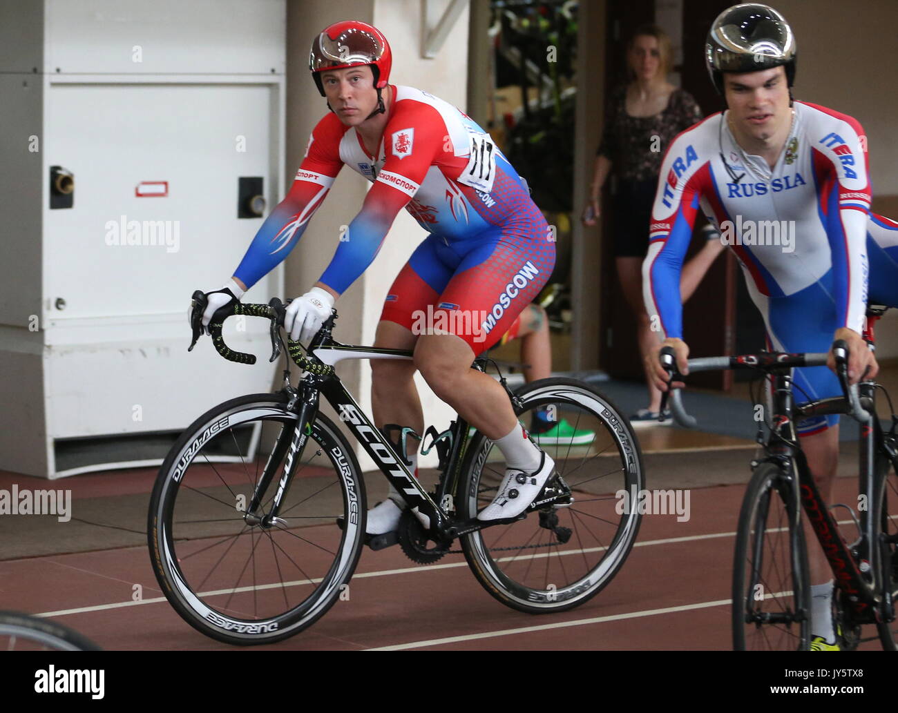 Australian World Champion Cyclist High Resolution Stock Photography and ...