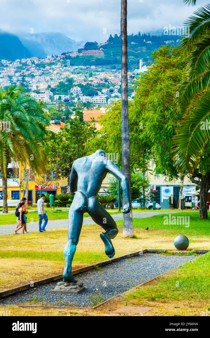 Football portugal monument hi-res stock photography and images - Alamy