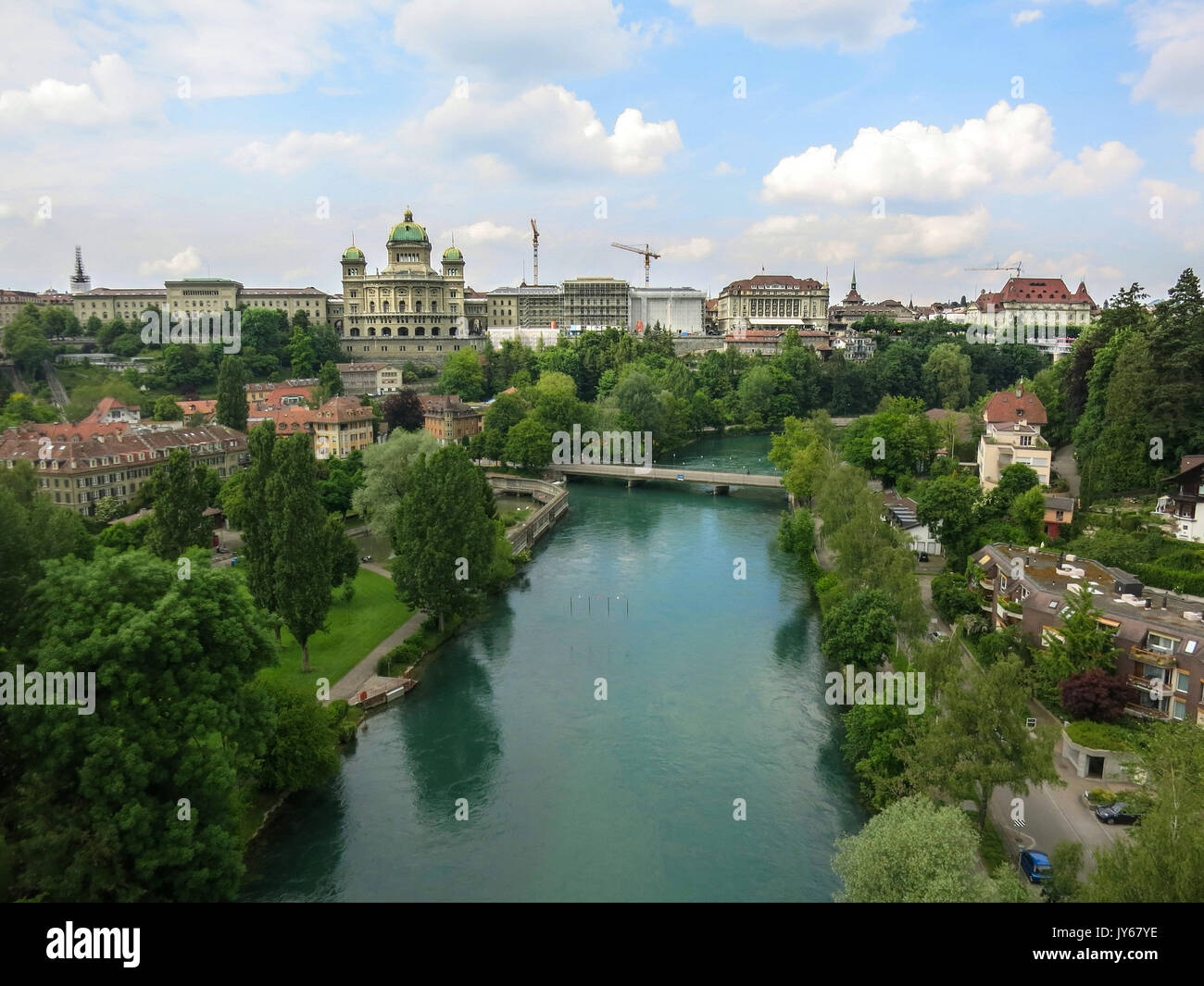 Luftaufnahme Stadt Bern mit dem Bundeshaus *** Local Caption *** Bern ...