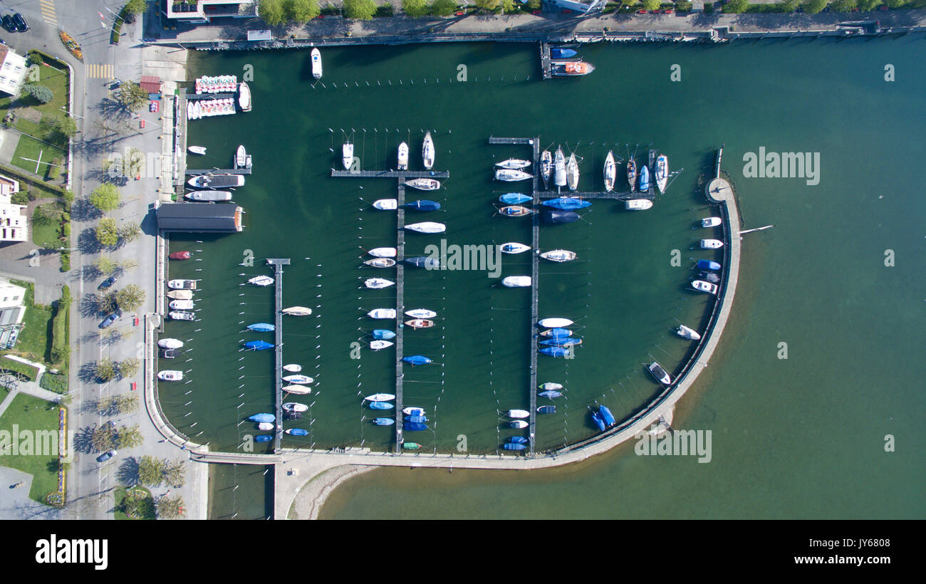 Luftaufnahme der Gemeinde Arbon mit Hafen *** Local Caption *** Arbon ...