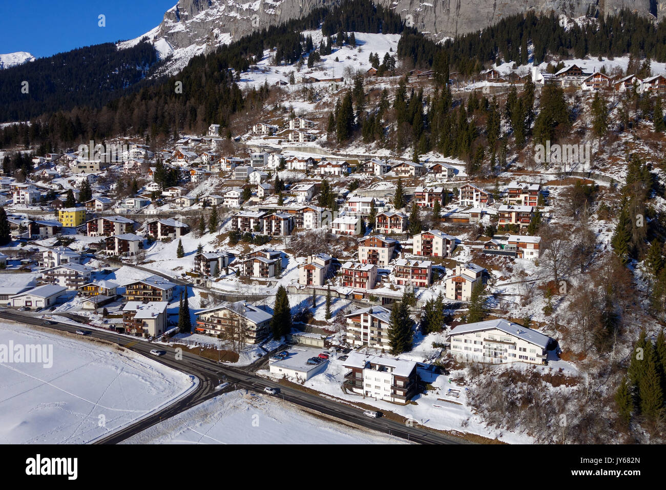 Luftaufnahme der Gemeinde Flims im Winter *** Local Caption *** Flims ...