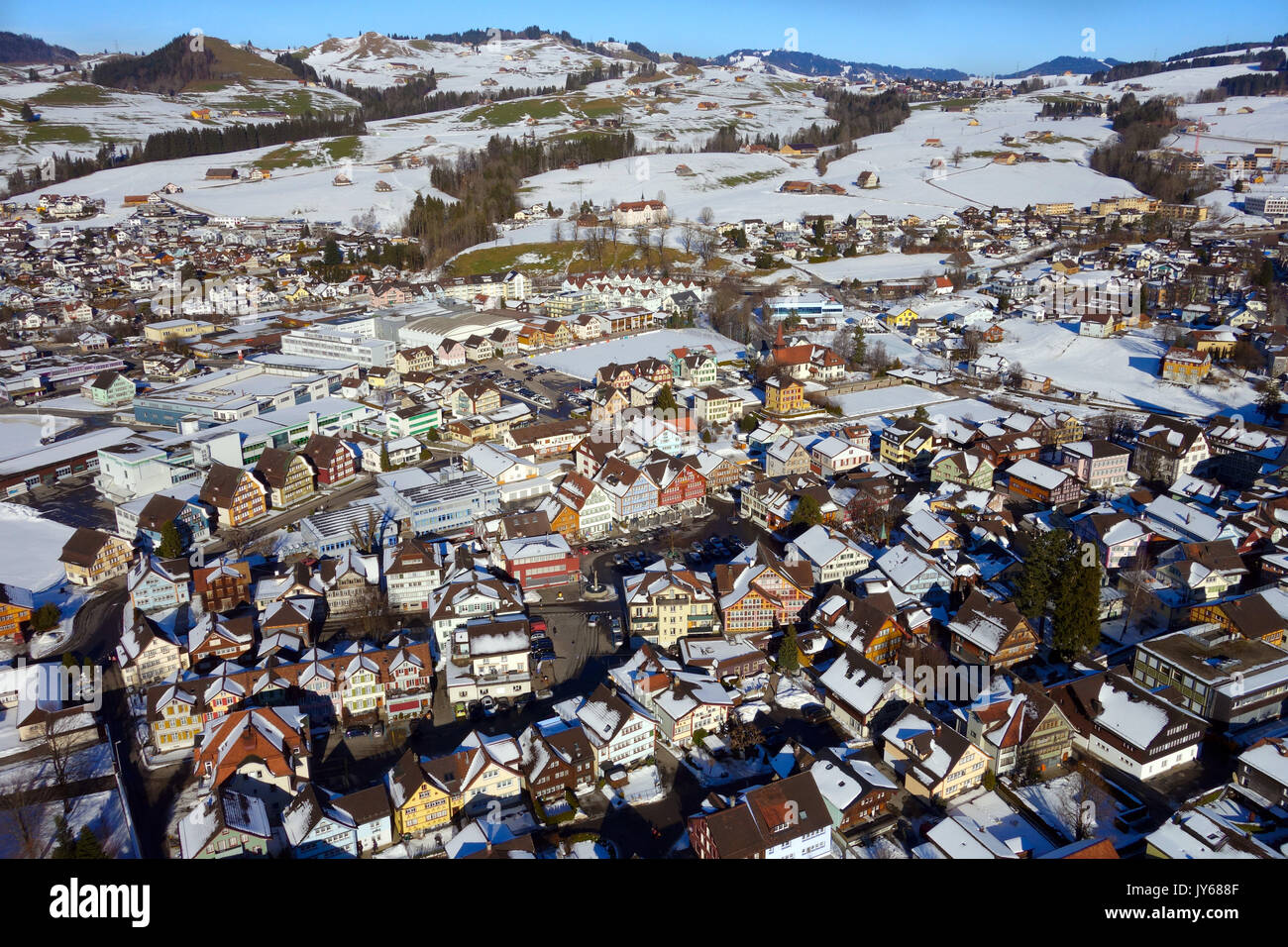 Luftaufnahme der Stadt Appenzell mit Landsgemeindeplatz *** Local ...