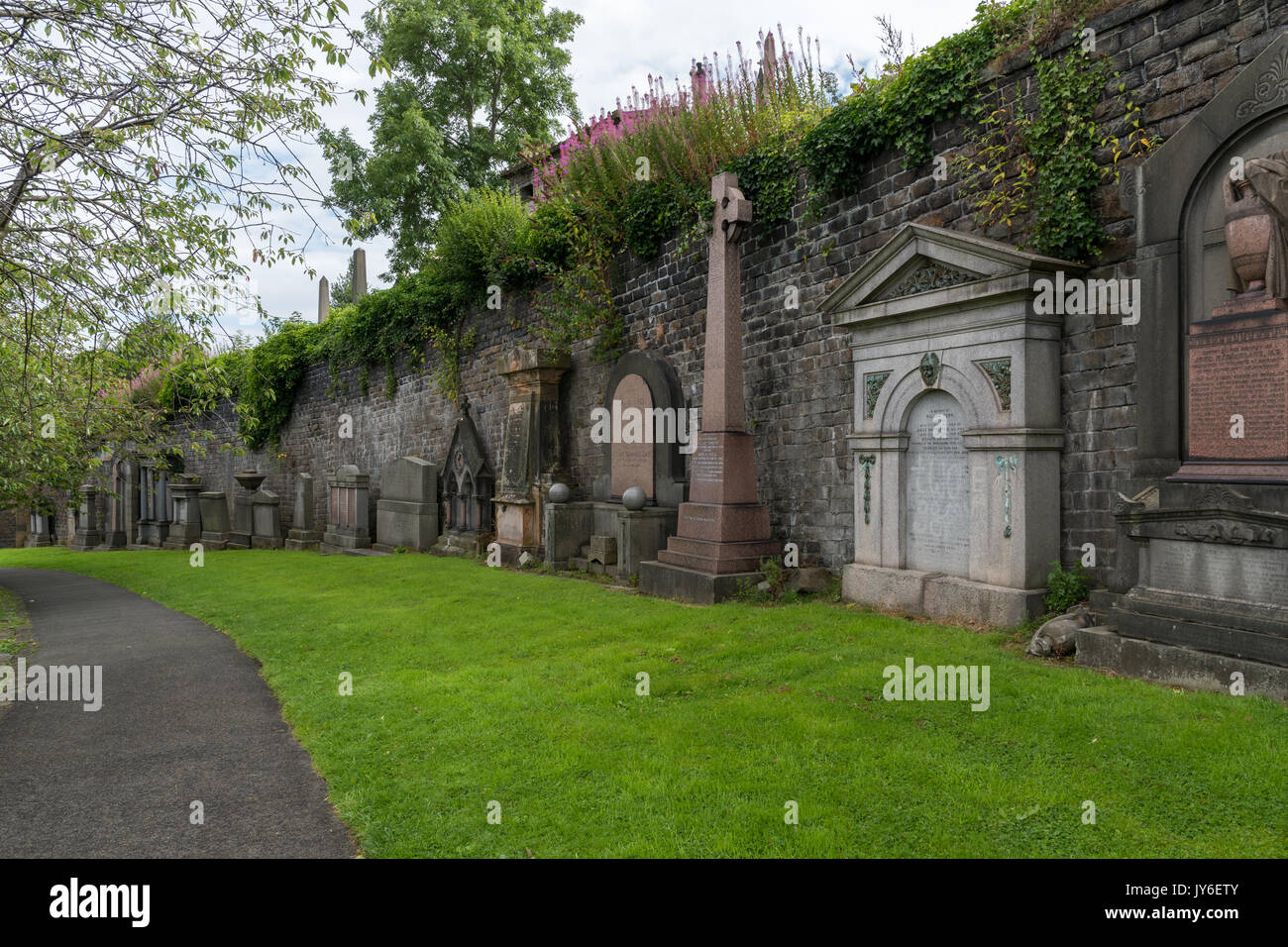 Glasgow Necropolis - Victorian cemetery in Glasgow, Scotland - Est 1832 ...