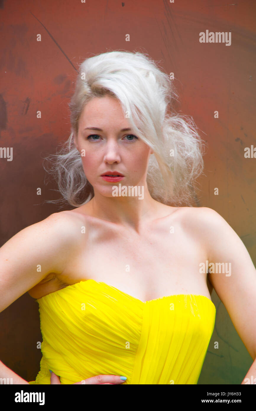 Model and Distress in Platt's Eyot Hampshire Stock Photo - Alamy