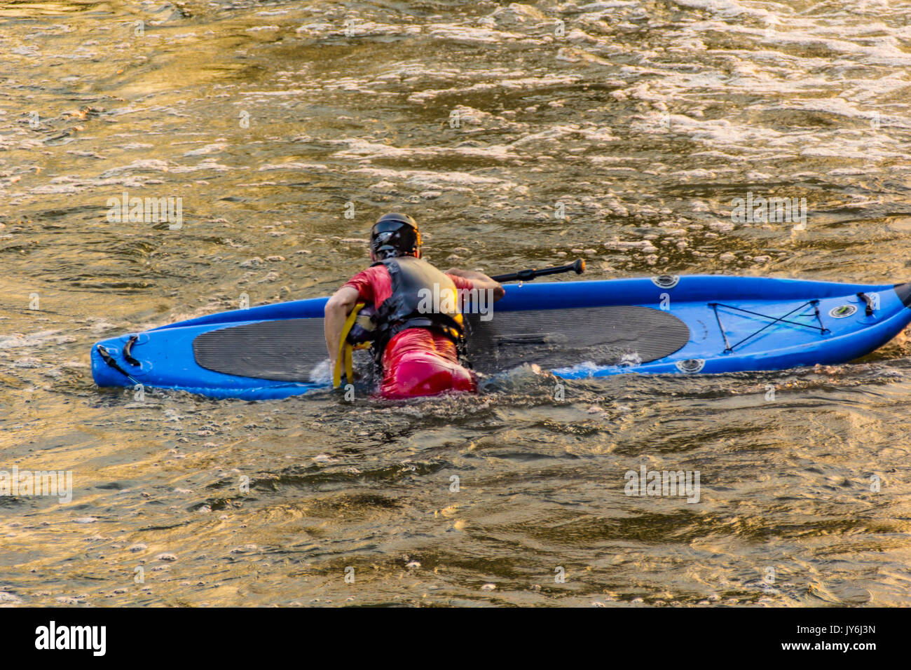 Whitewater paddleboard hi-res stock photography and images - Alamy