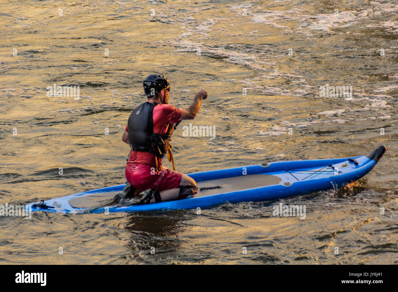 Whitewater paddleboard hi-res stock photography and images - Alamy