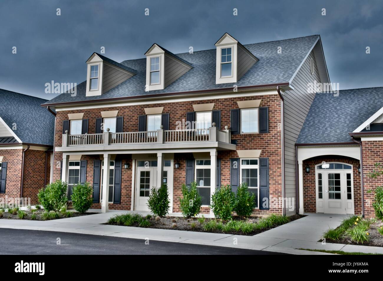 Family large house hi-res stock photography and images - Alamy