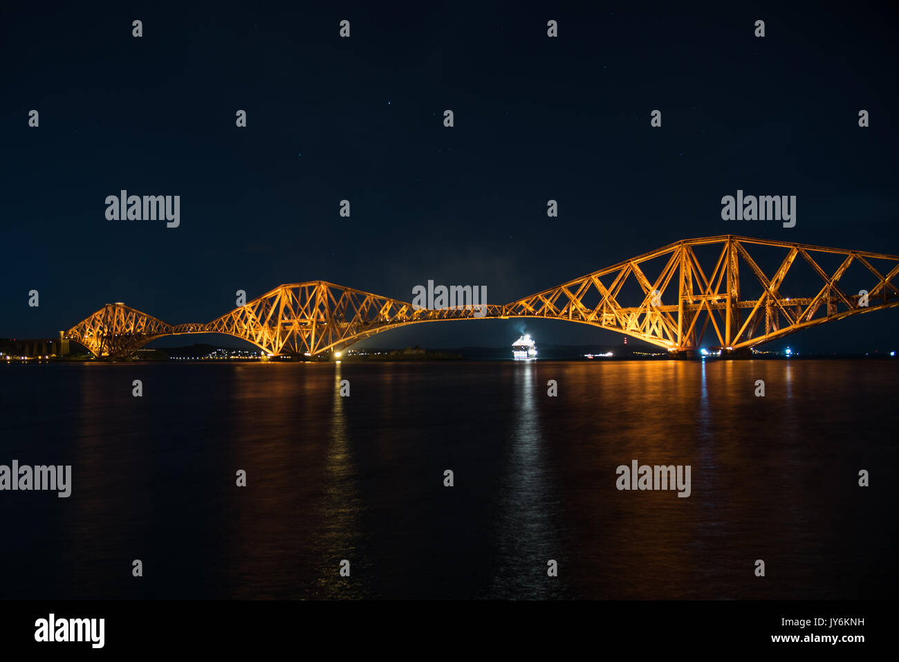 Night view of the Forth Rail Bridge in Edinburgh. The bridge that ...