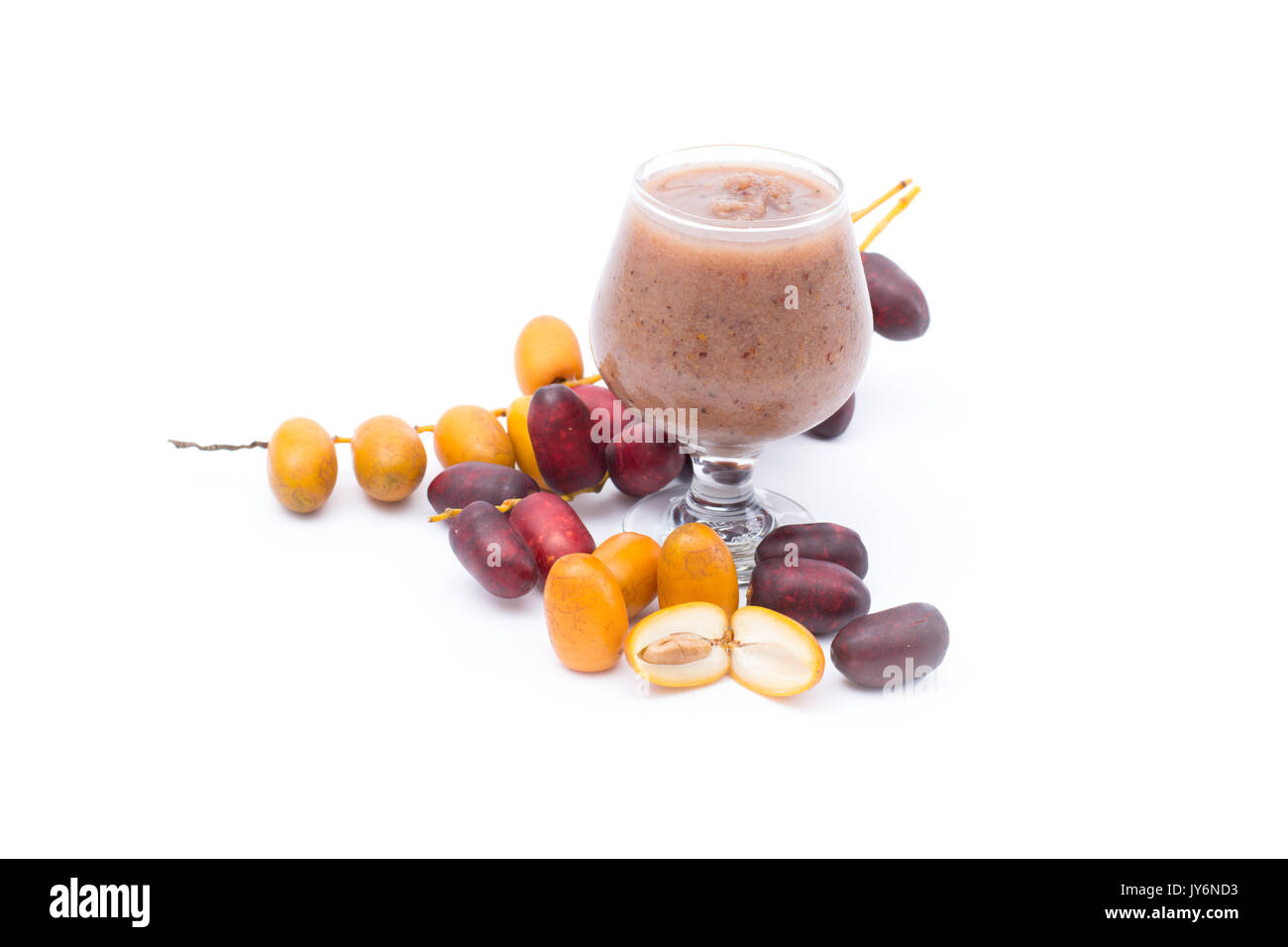 Fresh of Date palm (Phoenix dactylifera) and Date palm juice isolated ...