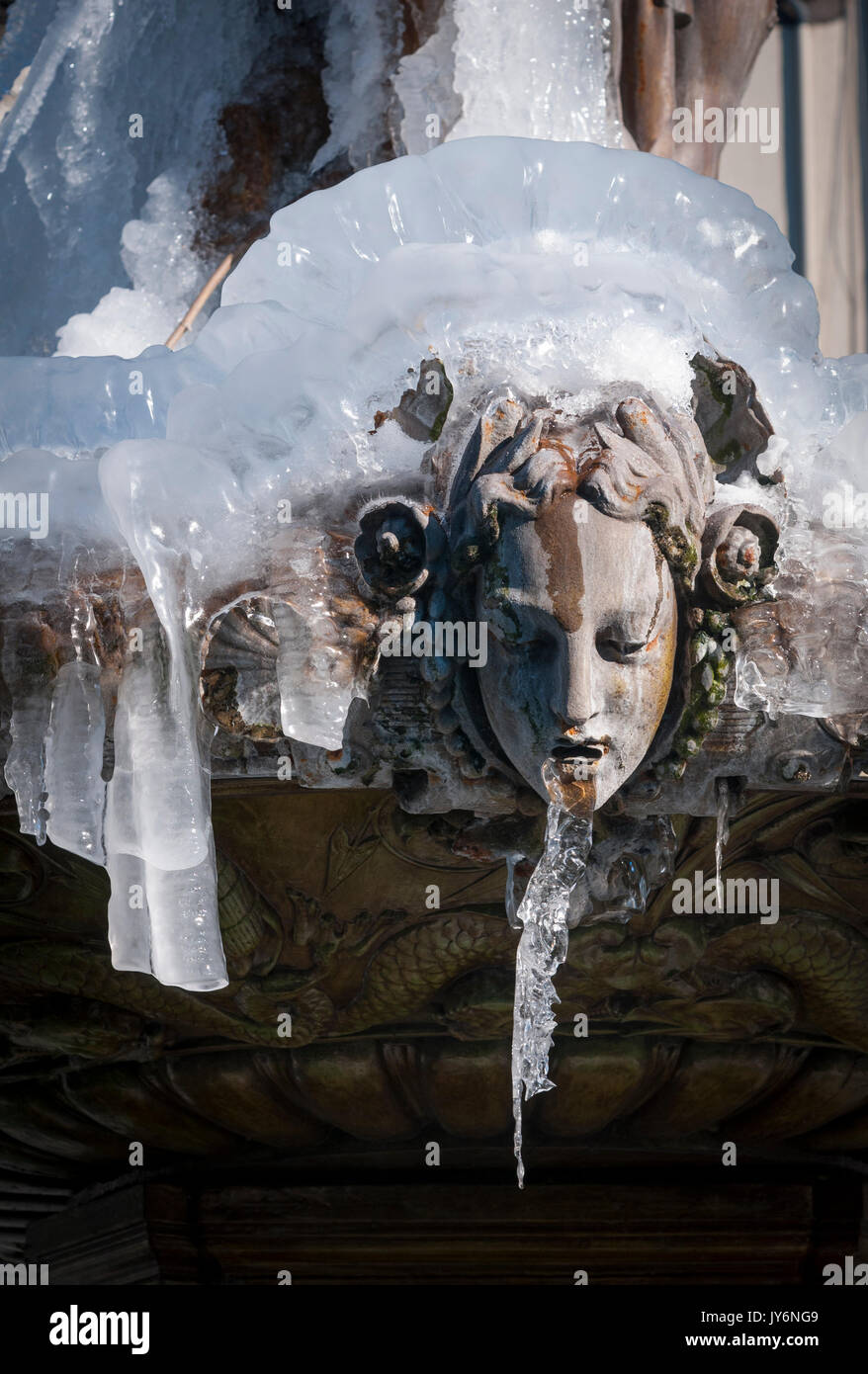 Face covered in ice hi-res stock photography and images - Alamy