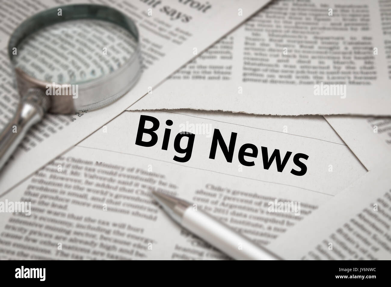 big news headline on newspaper Stock Photo - Alamy
