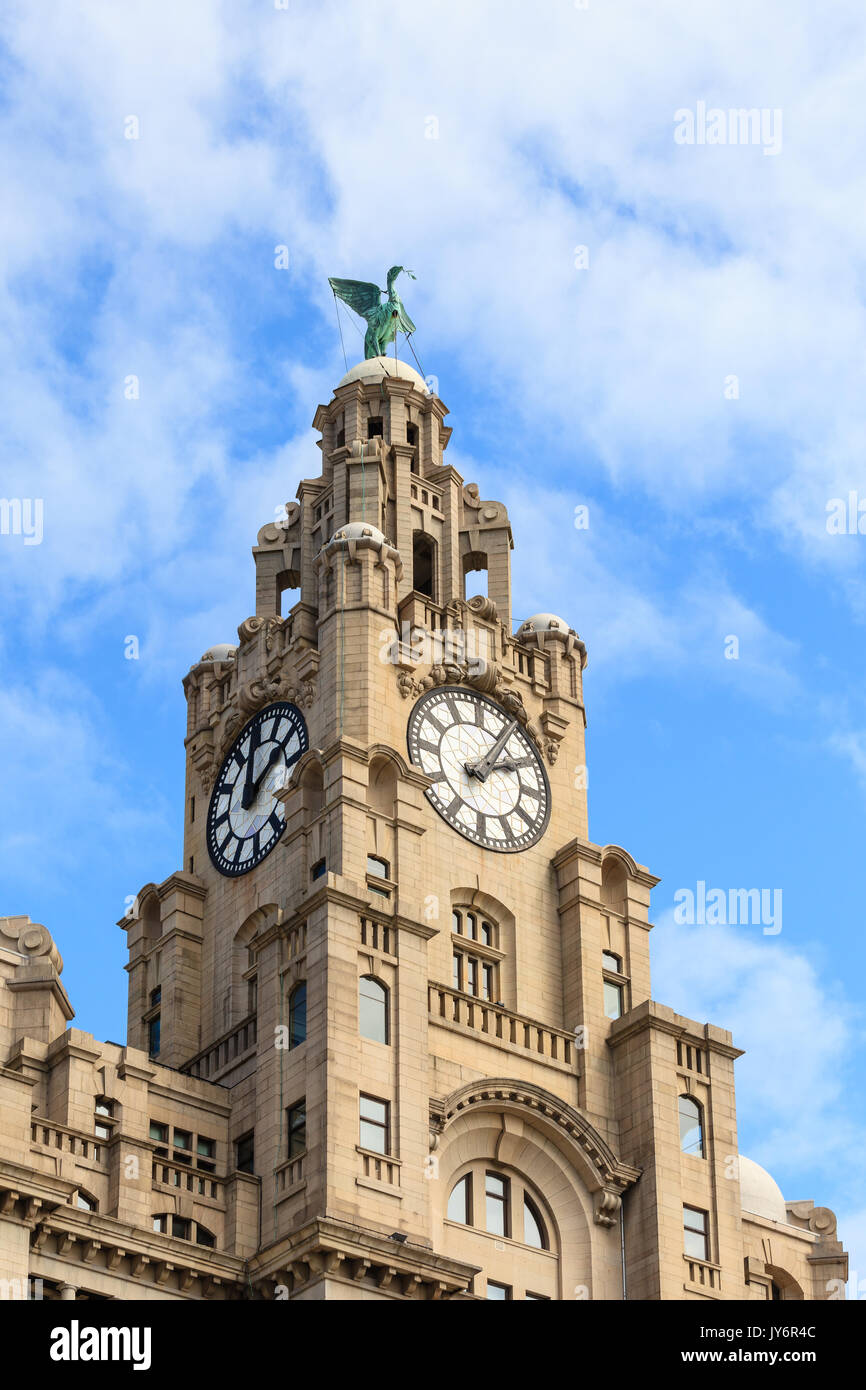 Liverpool building clock face hi-res stock photography and images - Alamy