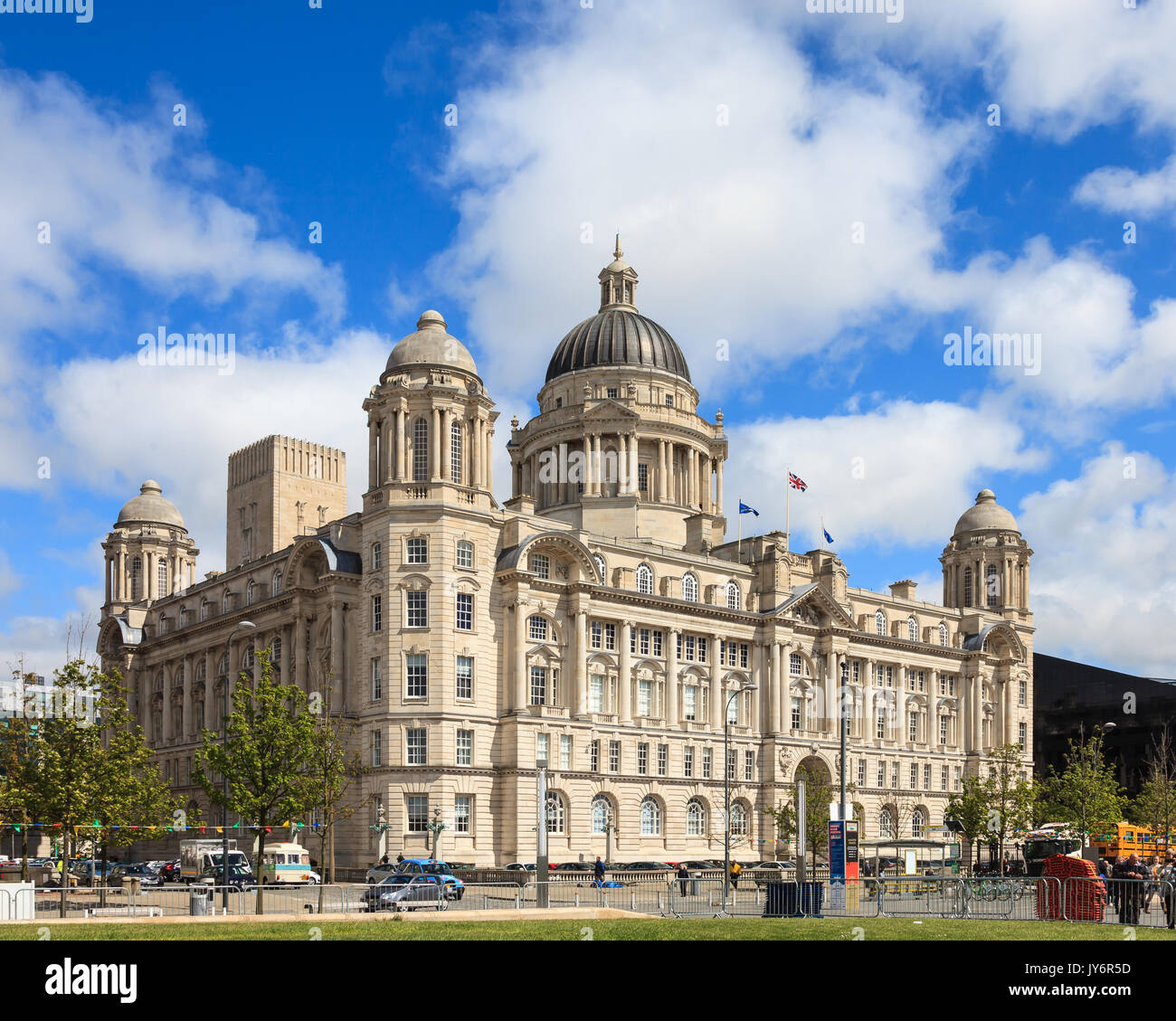 The Port of Liverpool Building on Liverpool waterfront is one of the ...