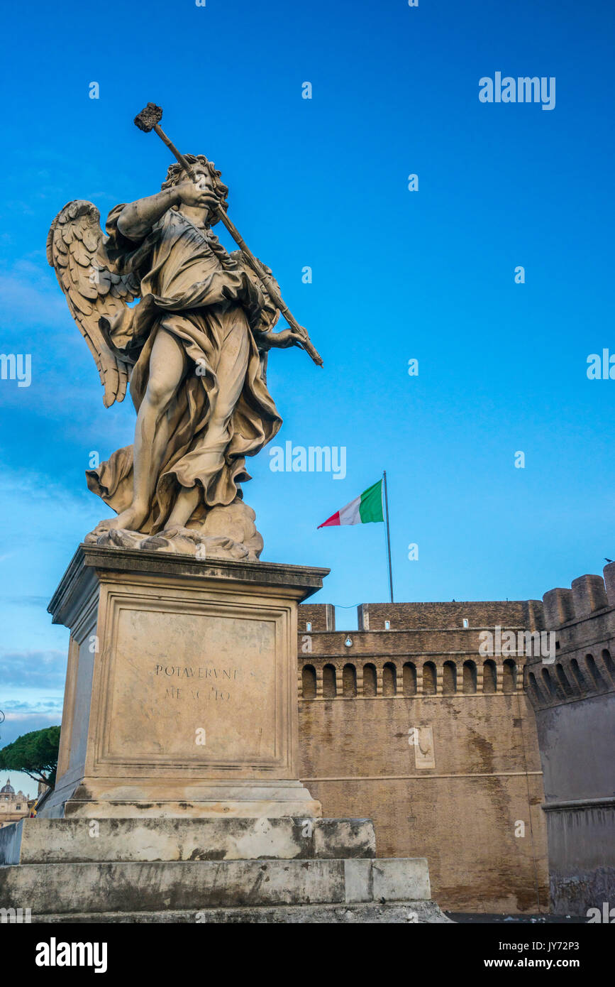 Statue of angel with the sponge hi-res stock photography and images - Alamy