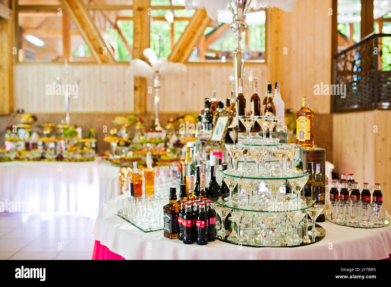 Alcohol in huge glass hi-res stock photography and images - Alamy