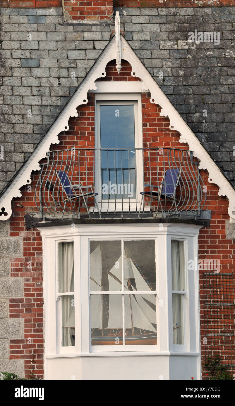 Bay window balcony hi-res stock photography and images - Alamy