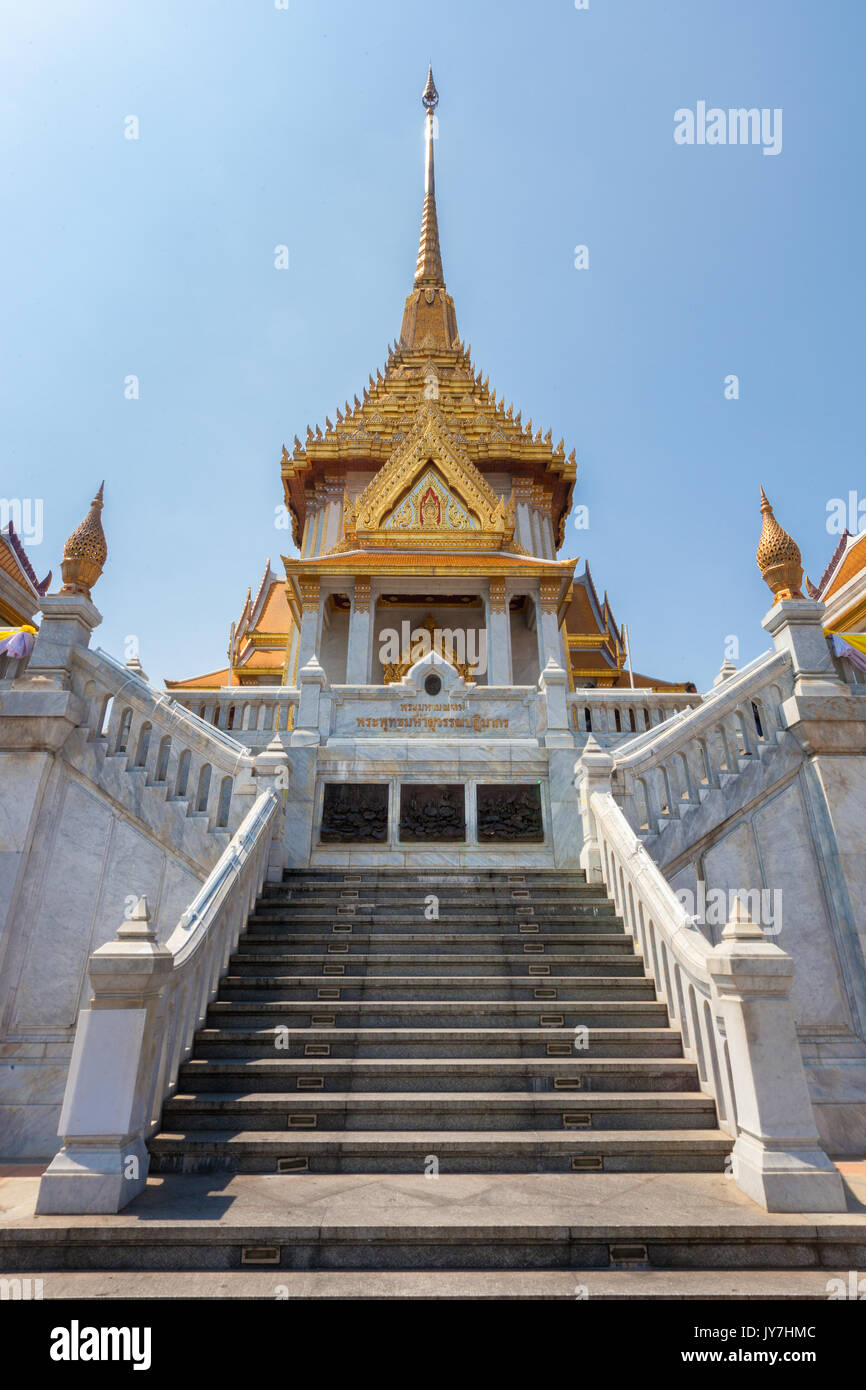 Wat traimit chinatown bangkok hi-res stock photography and images - Alamy